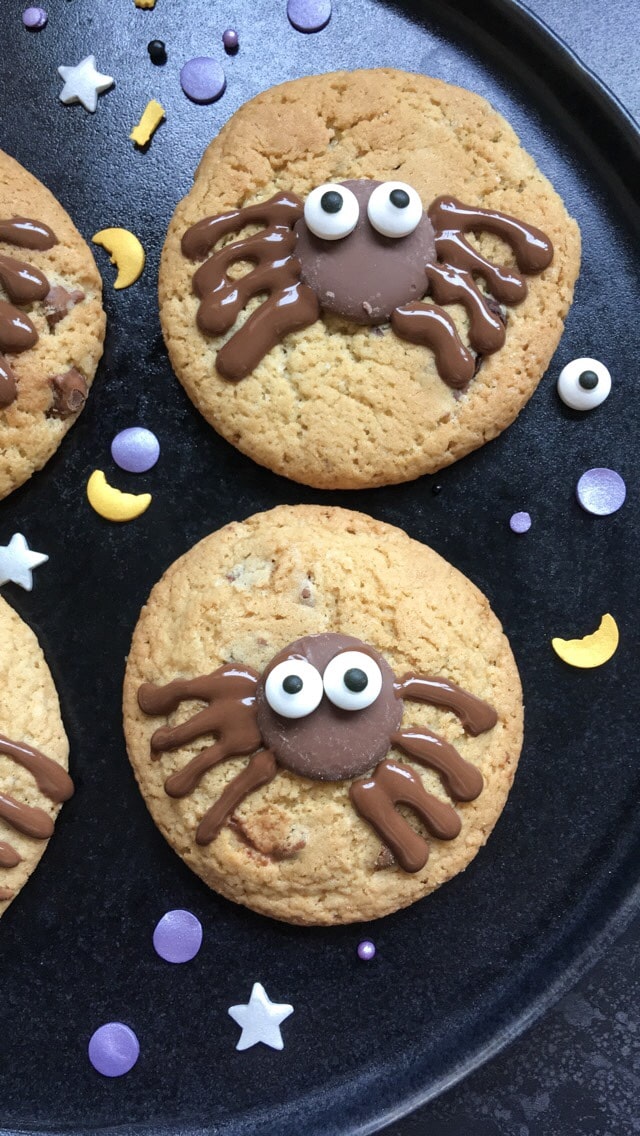 Spooky Spider Cookies - Something Sweet Something Savoury